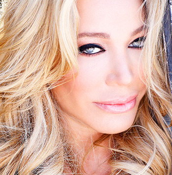 Taylor Dayne: Pop Icon and Exceptionally Talented Freestyle Music ...