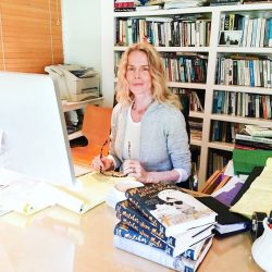 Actress & Model Fiona Lewis Takes Us Inside Hollywood And Her French ...