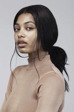 2018 Sports Illustrated Swimsuit Cover Model Danielle Herrington Spills ...