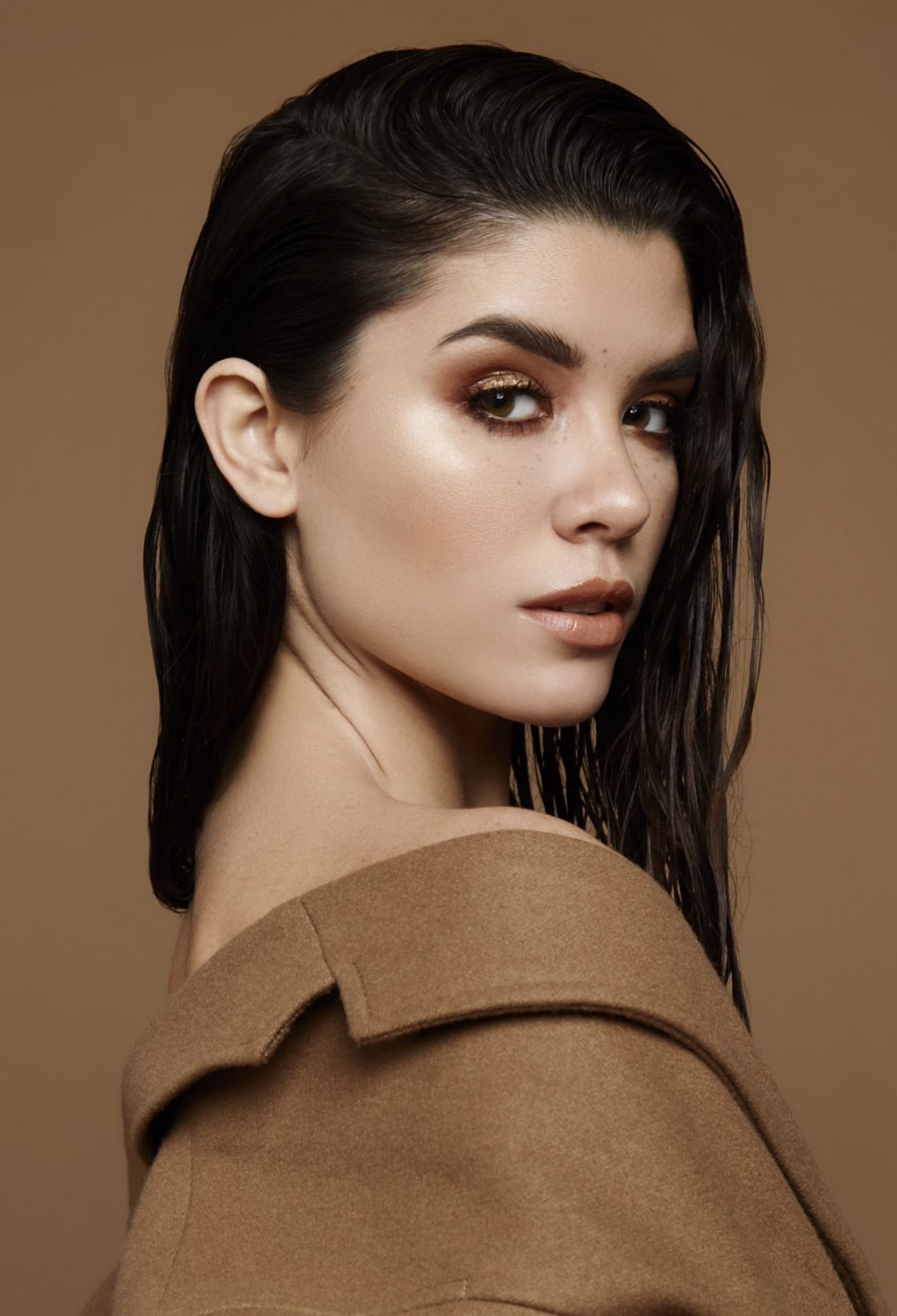 Model Gracie Phillips Talks About Her Love For Modeling In Her First ...