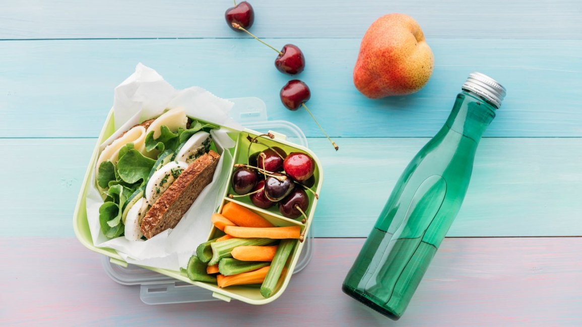 Clean Diets: A Signal for Eating Disorders - Women Fitness