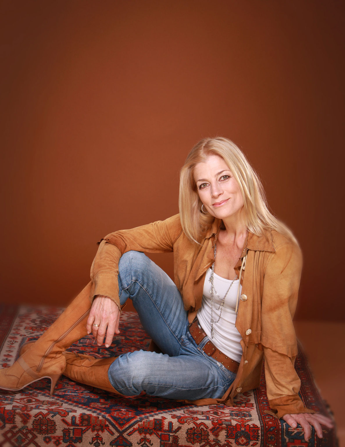 Dreya Weber: American Actress and Aerialist talks about her workout ...