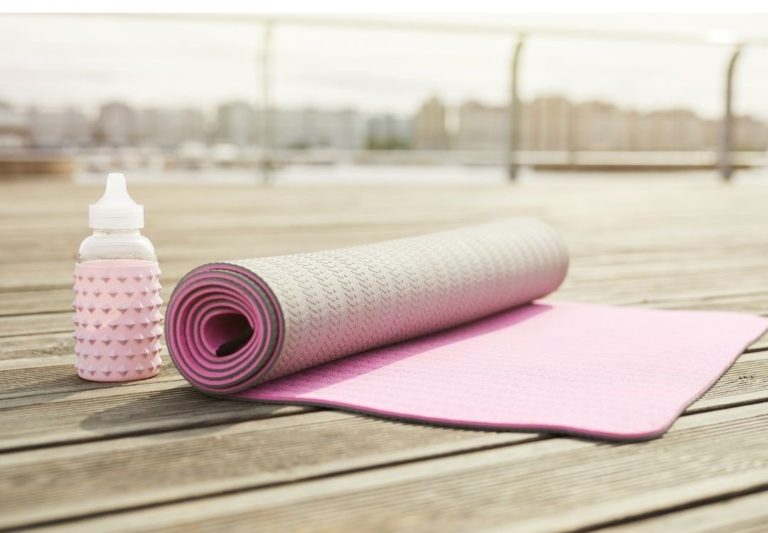 3 Creative Ideas To Customize Your Yoga Mat - Women Fitness